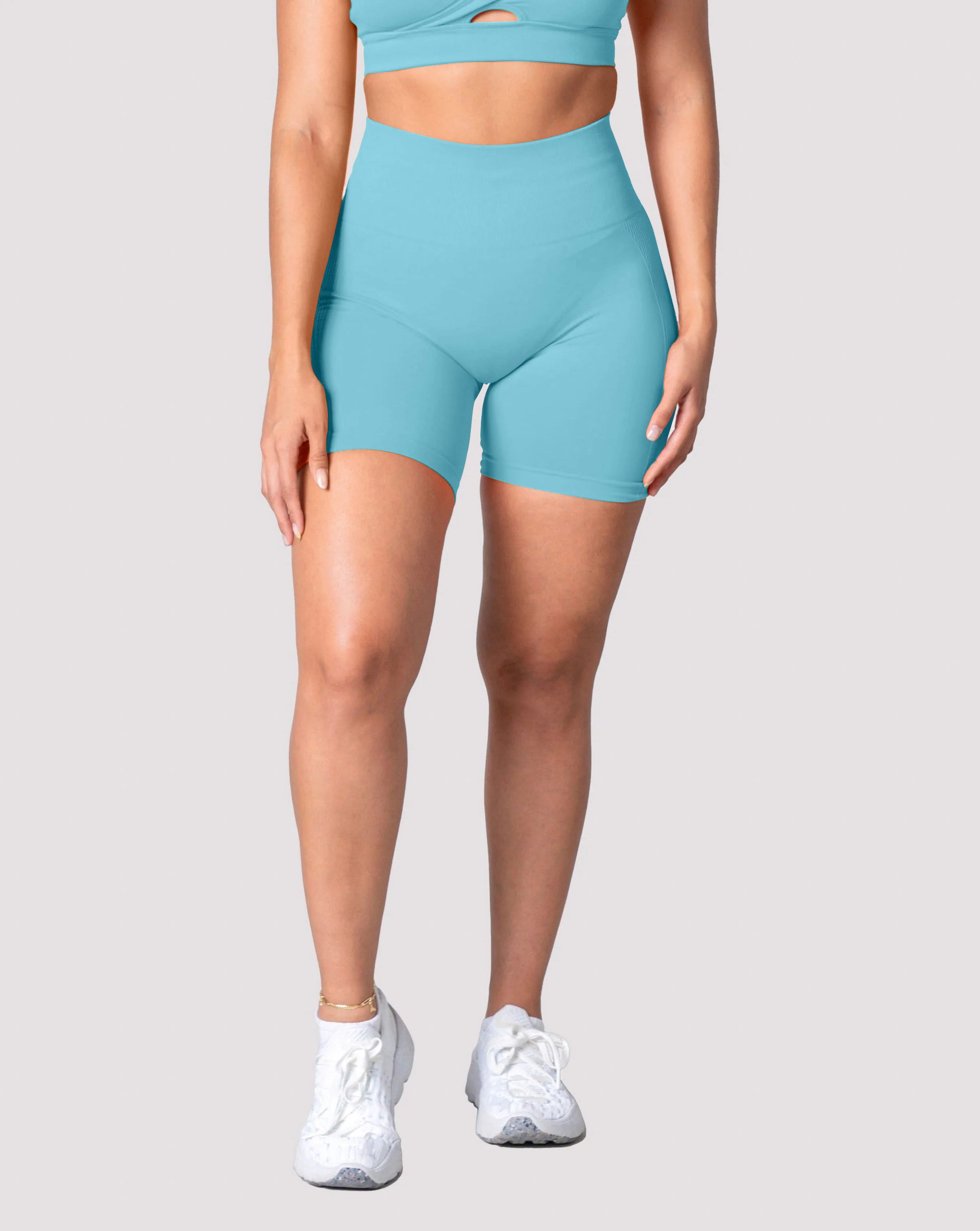 Radiant Biker Shorts (6") – Diosa Fit LLC